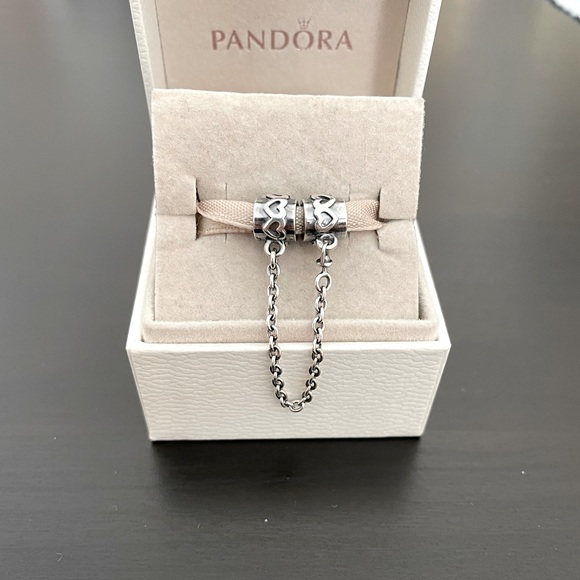 Pandora | Jewelry | Pandora 220 Limited Edition Hearts Safety Chain ...